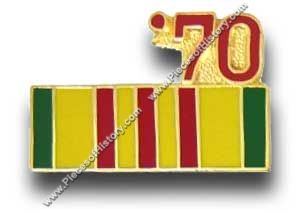 Military Hat Pins :: Vietnam War Hat Pins :: Vietnam Service '70 Lapel Pin