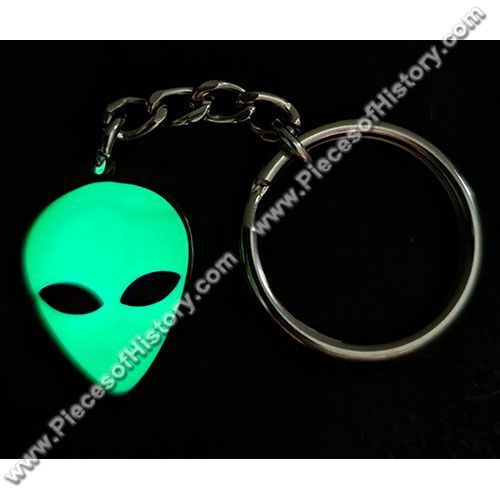 Aliens :: Alien Key Chain (glow in the dark)